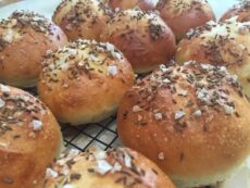Quick Kimmelweck Rolls – Best of Beef on Weck